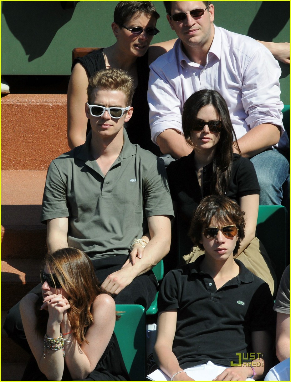 Rachel Bilson & Hayden Christensen: French Open PDA!: Photo 1953571 ...