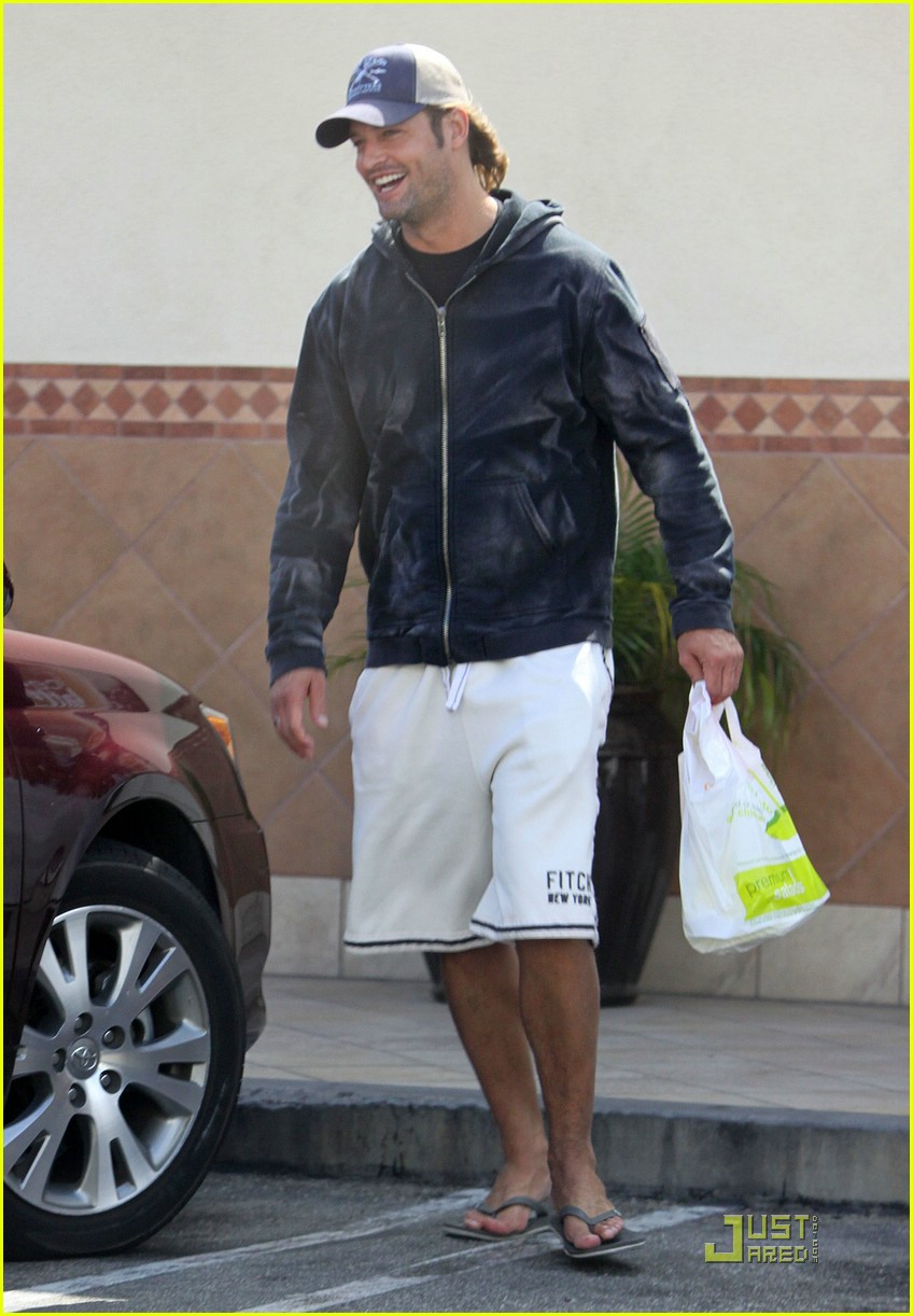 Josh Holloway Gets His Java On: Photo 2016001 | Celebrity Babies, Java ...