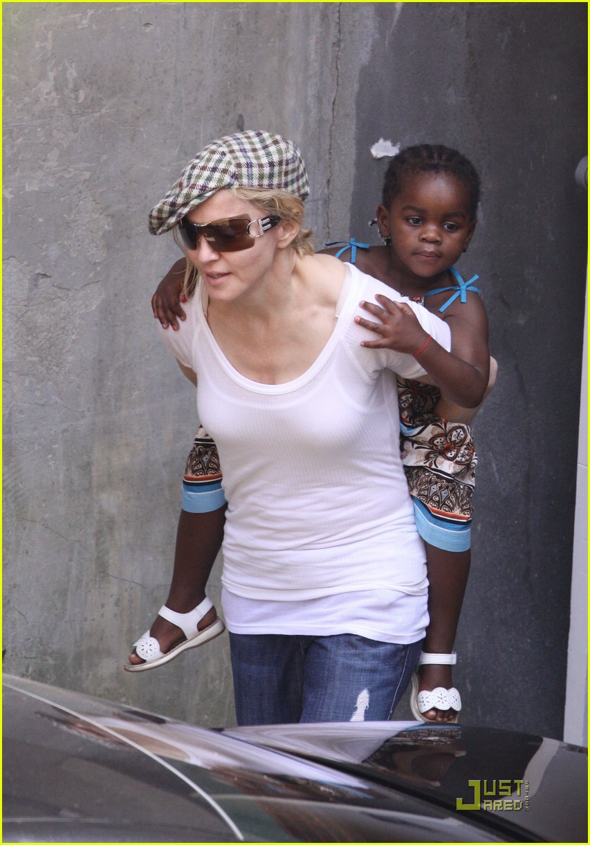Madonna Gives Mercy a Piggyback Ride!: Photo 2017051 | Celebrity Babies ...