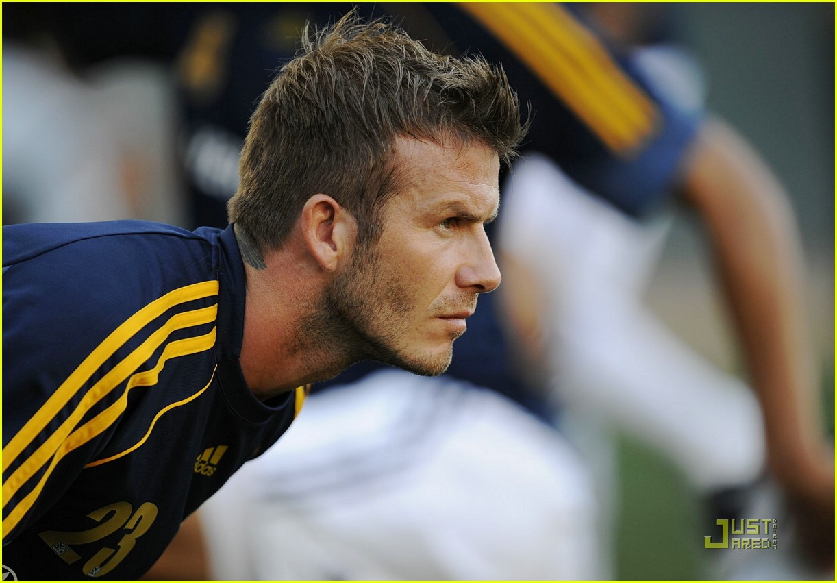 Photo: david beckham fan signs 13 | Photo 2062081 | Just Jared ...