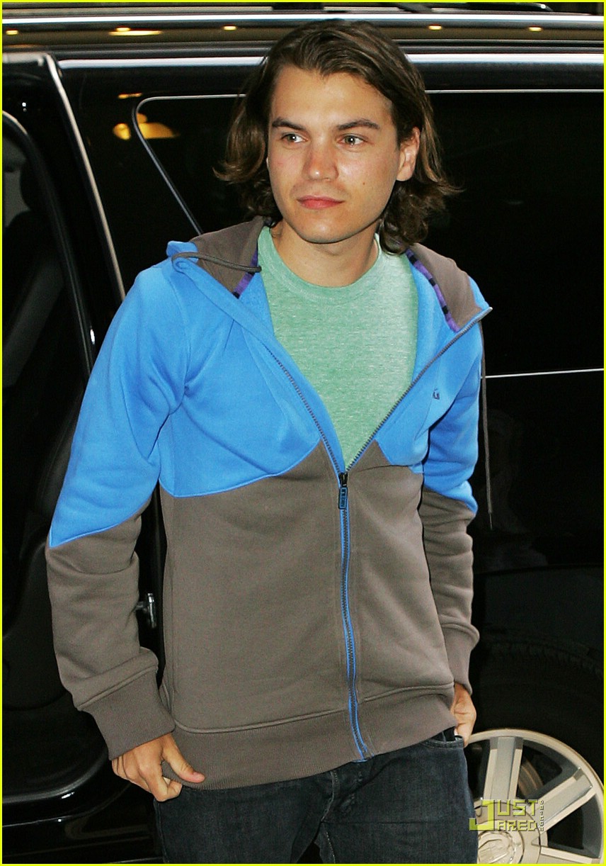 Ashley Tisdale & Emile Hirsch: On With Alexa Chung!: Photo 2083551 ...