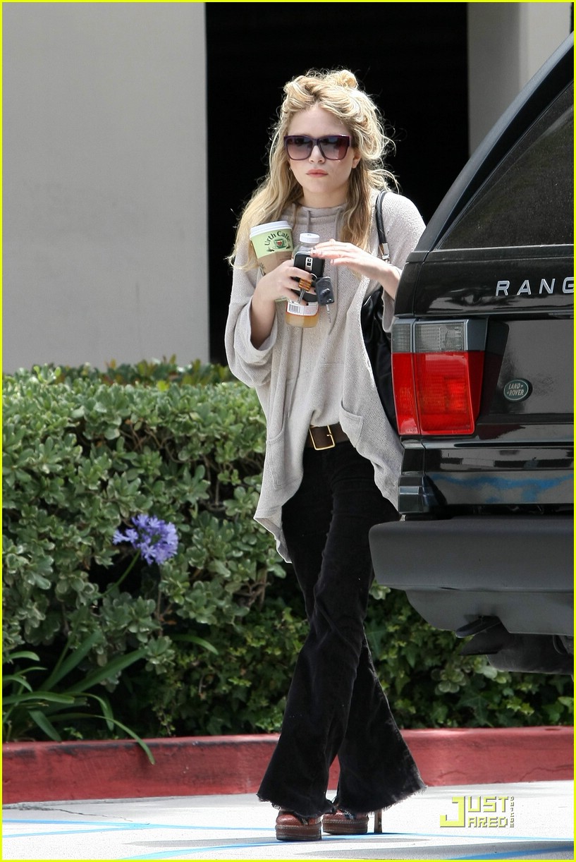Mary-Kate Olsen Rocks Pretty Platforms: Photo 2046001 | Mary-Kate Olsen ...