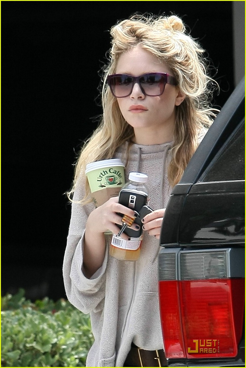 Mary-Kate Olsen Rocks Pretty Platforms: Photo 2046071 | Mary-Kate Olsen ...