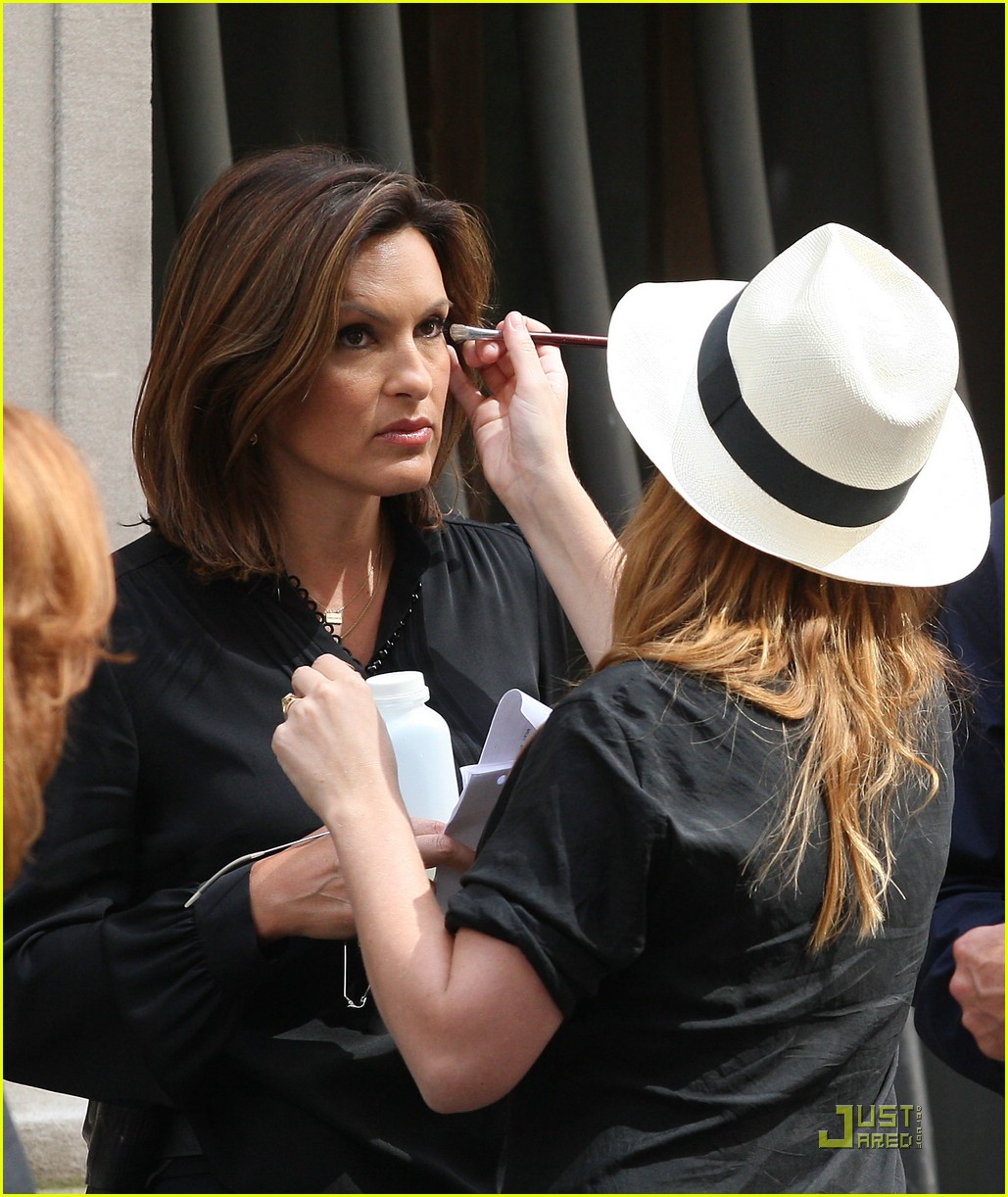 Wentworth Miller & Mariska Hargitay: SVU Stars!: Photo 2051561 ...