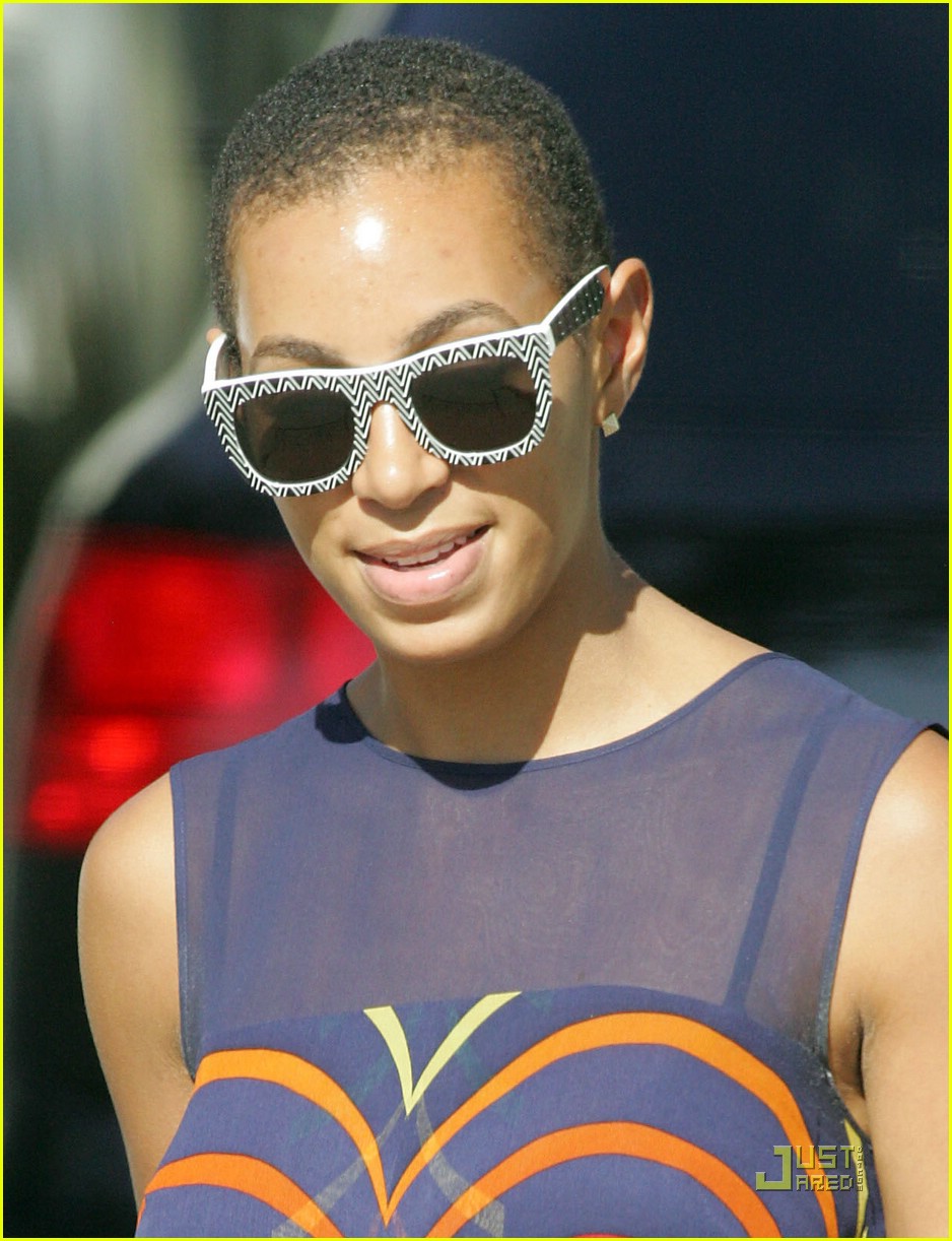 Photo: solange knowles shaves head 03 | Photo 2071791 | Just Jared ...