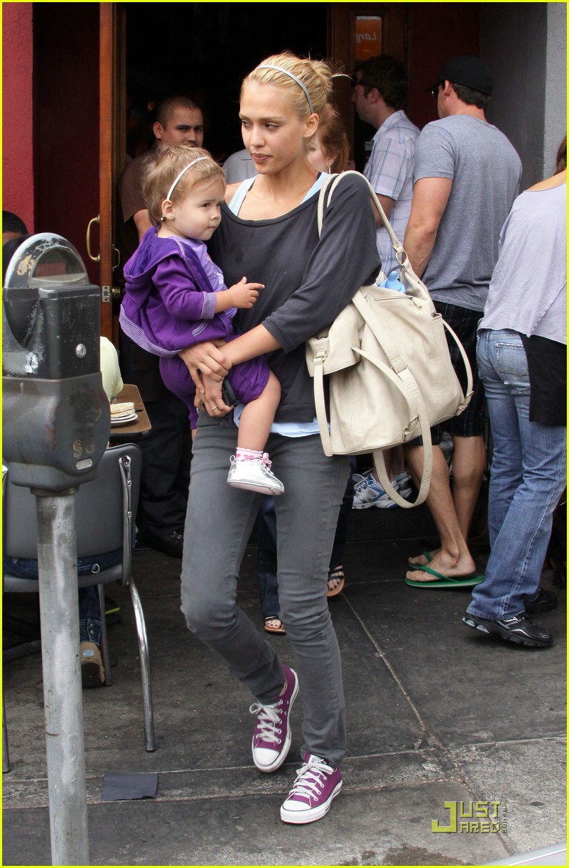 Jessica Alba: Malibu Beach Bikini Babe: Photo 2095291 | Bikini, Cash ...