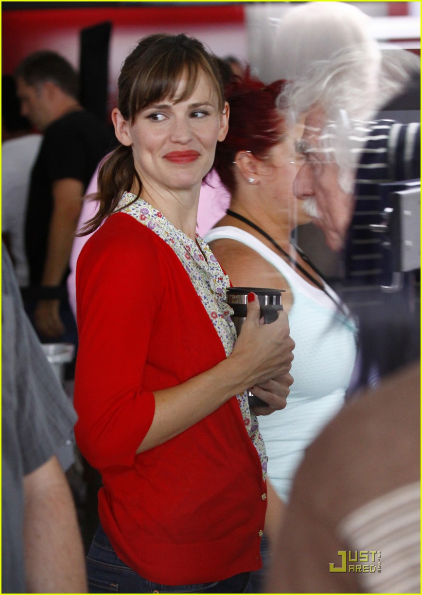 Jennifer Garner Airs It Out: Photo 2143802 | Jennifer Garner Photos ...
