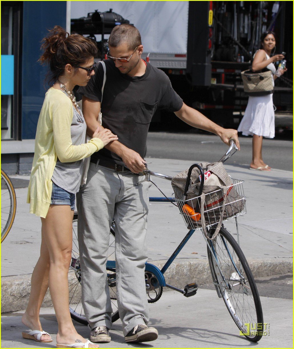 Marisa Tomei & Logan Marshall-Green: Bicycle Built For Two: Photo ...