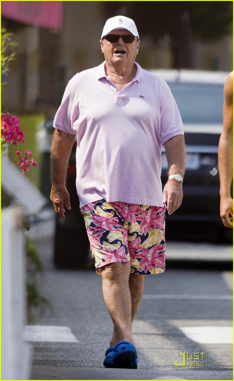 Jack Nicholson Slathers on Sunscreen: Photo 2124032 | Jack Nicholson ...