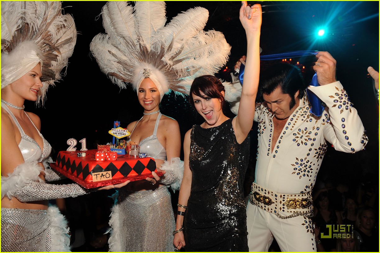 Rumer Willis: 21st Birthday Celebration At Tao!: Photo 2133621 ...