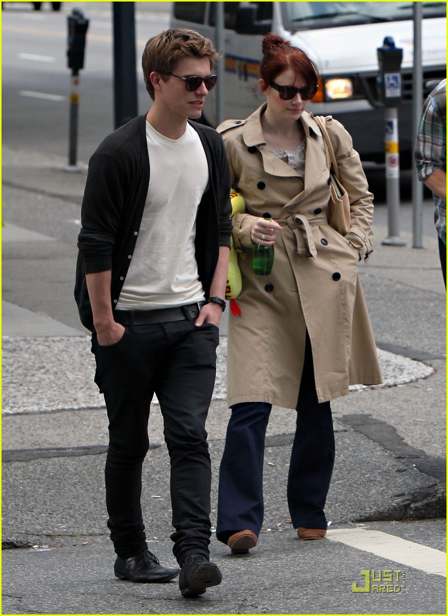 Bryce Dallas Howard & Seth Gabel: Our Son Theodore!: Photo 2153462 ...