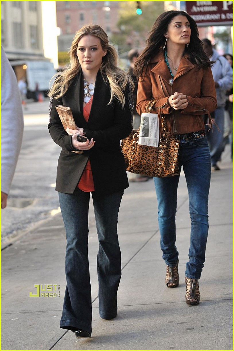 Hilary Duff & Jessica Szohr: Chelsea Chicks: Photo 2252281 | Hilary ...