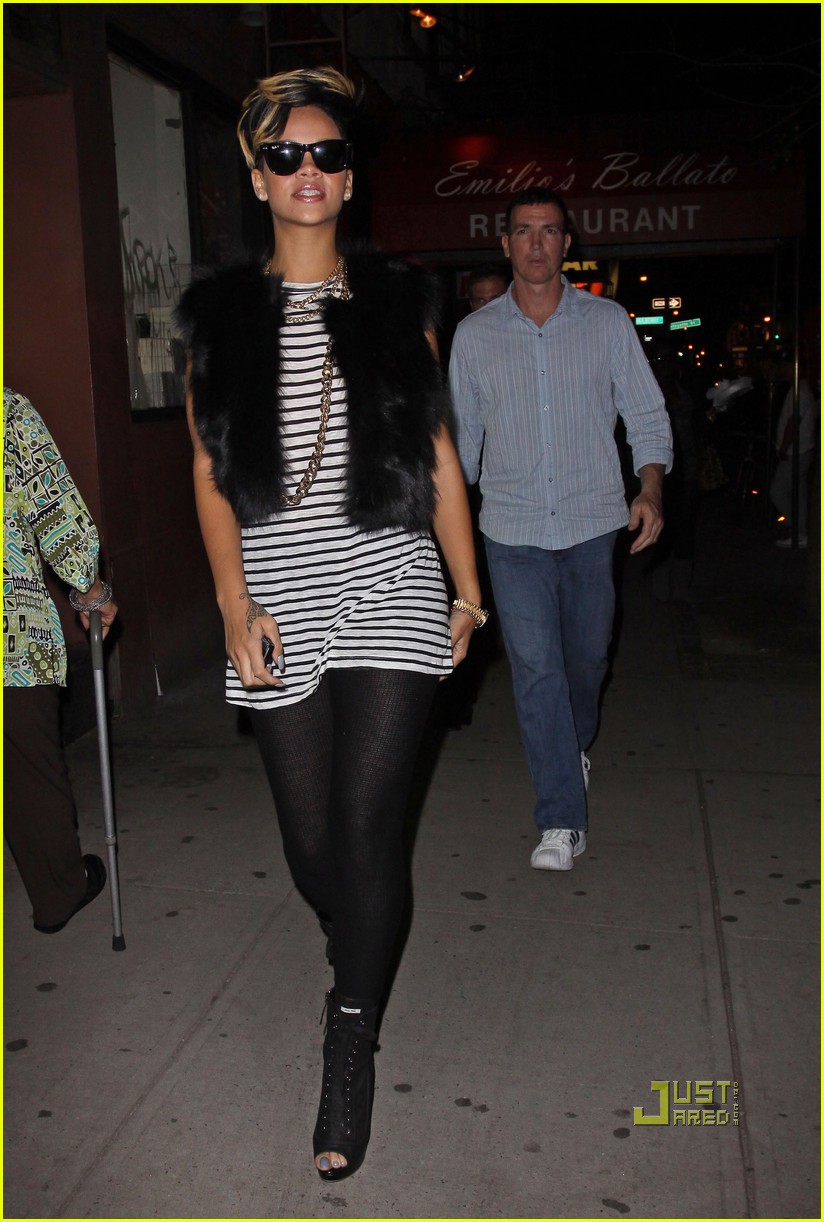 Rihanna: Spotted Pig Pretty: Photo 2227432 | Rihanna Photos | Just ...