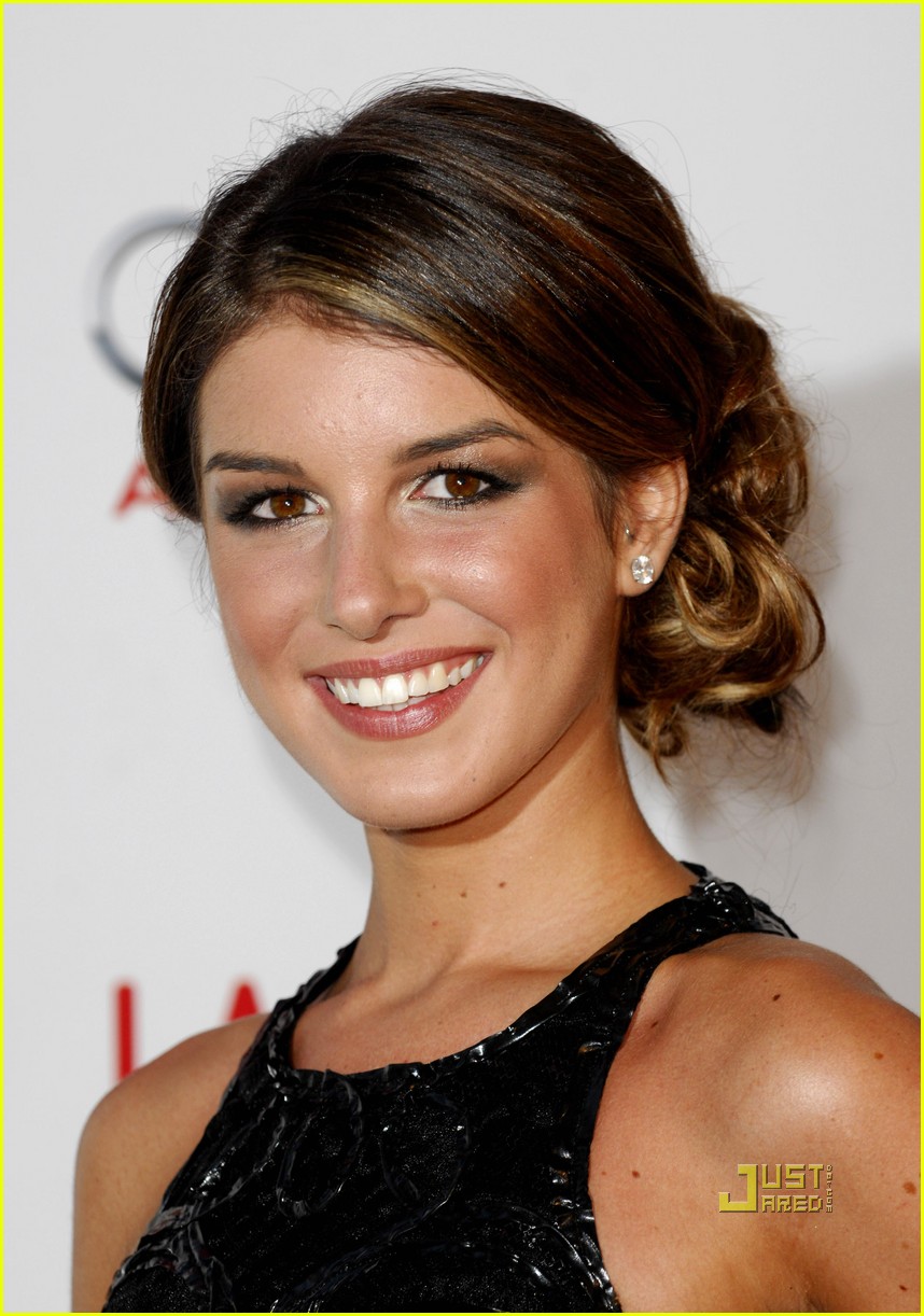 Shenae Grimes Shines At 'September Issue' Premiere: Photo 2199991 ...