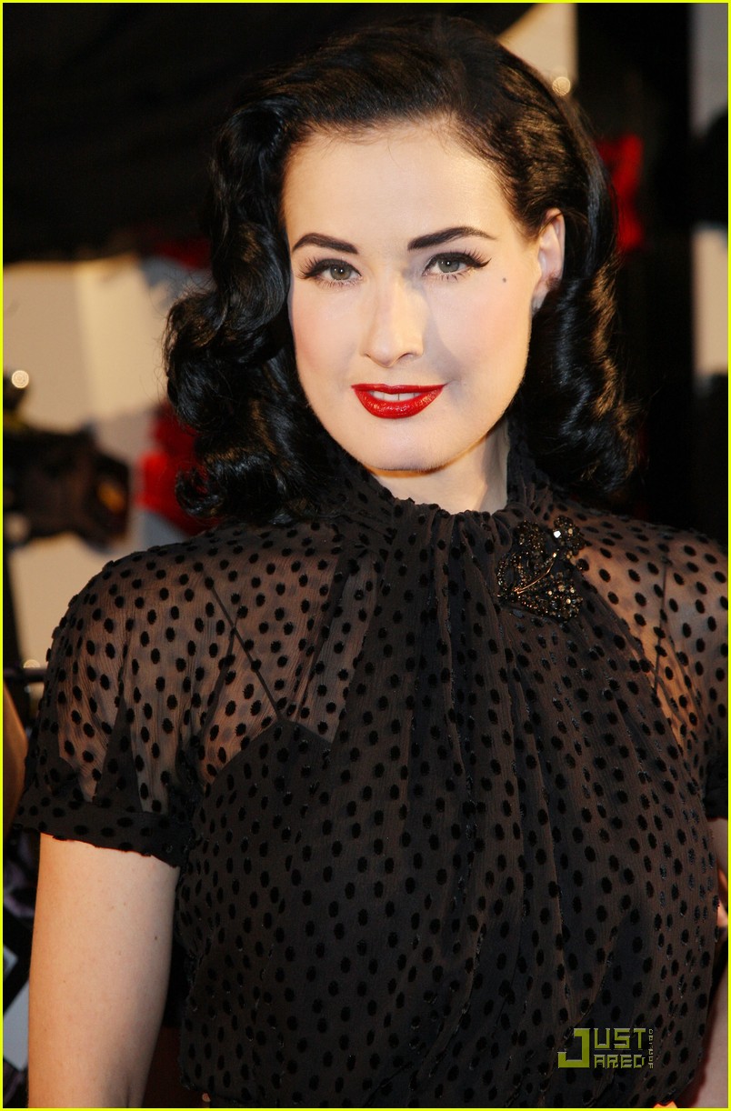 Dita Von Teese's Wonderbra: Milan Marvelous: Photo 2245972 | Dita Von ...