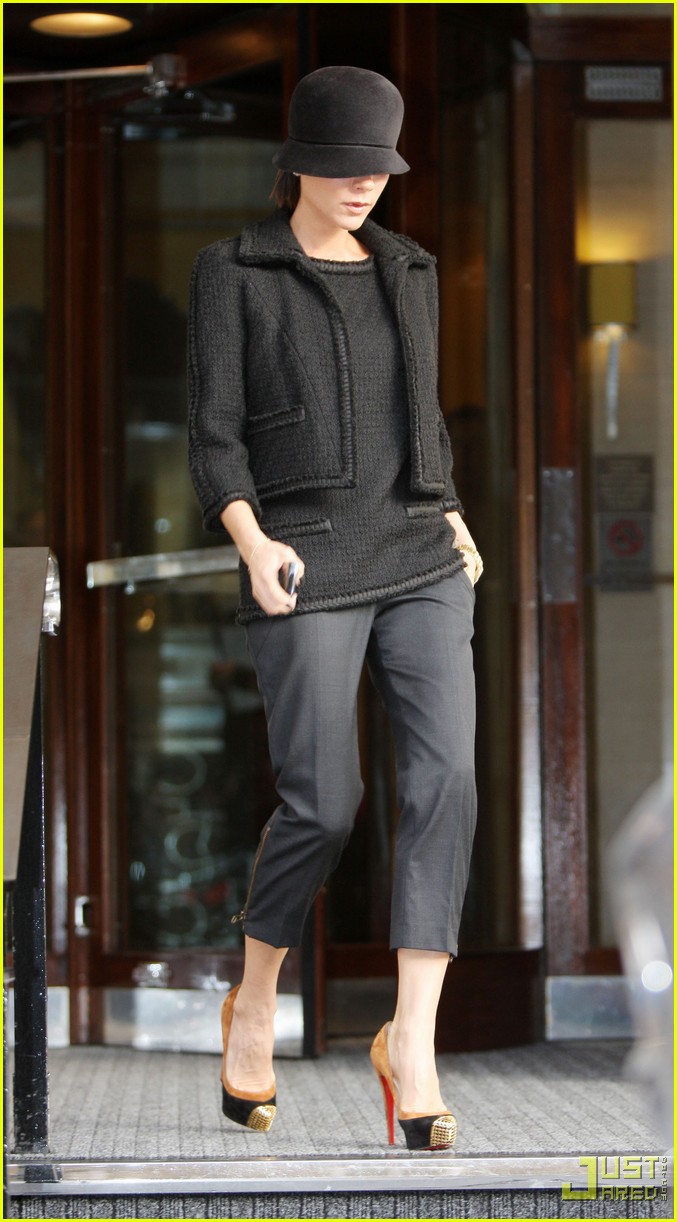 Victoria Beckham is a Louboutin Lady: Photo 2369591 | Victoria Beckham ...