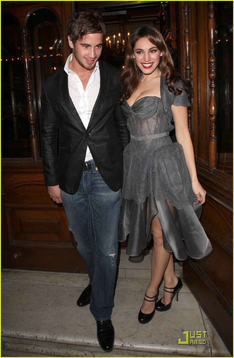 Kelly Brook is a Calendar Girl: Photo 2332991 | Danny Cipriani, Kelly ...