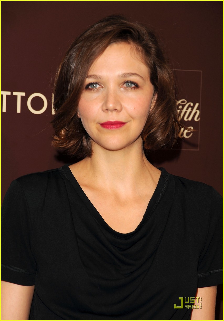 Maggie Gyllenhaal Loves The Louis Vuitton Cruise Collection: Photo ...