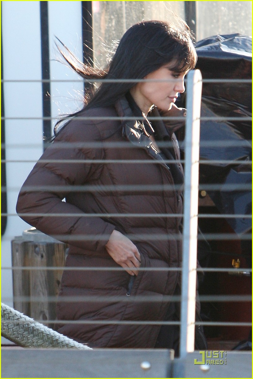 Angelina Jolie & Kids: Bubble Jacket Family!: Photo 2404793 | Angelina ...
