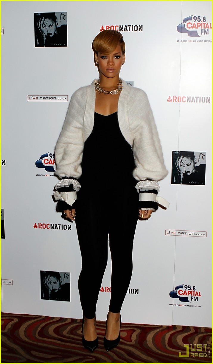 Rihanna: May 2010 UK Tour Dates Announced!: Photo 2400966 | Rihanna ...