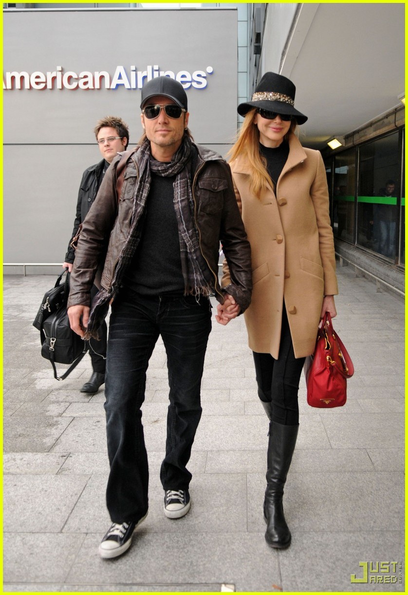 Celebs Who Fly in Style!: Photo 2406441 | Adam Lambert, Brad Pitt, Emmy ...