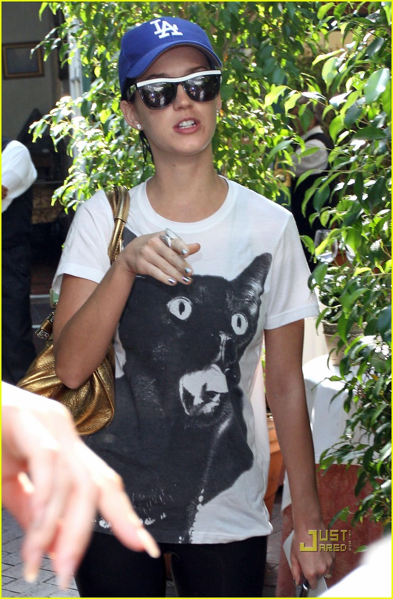 Katy Perry & Avril Lavigne: Proactiv's Newest Faces: Photo 2408054 ...