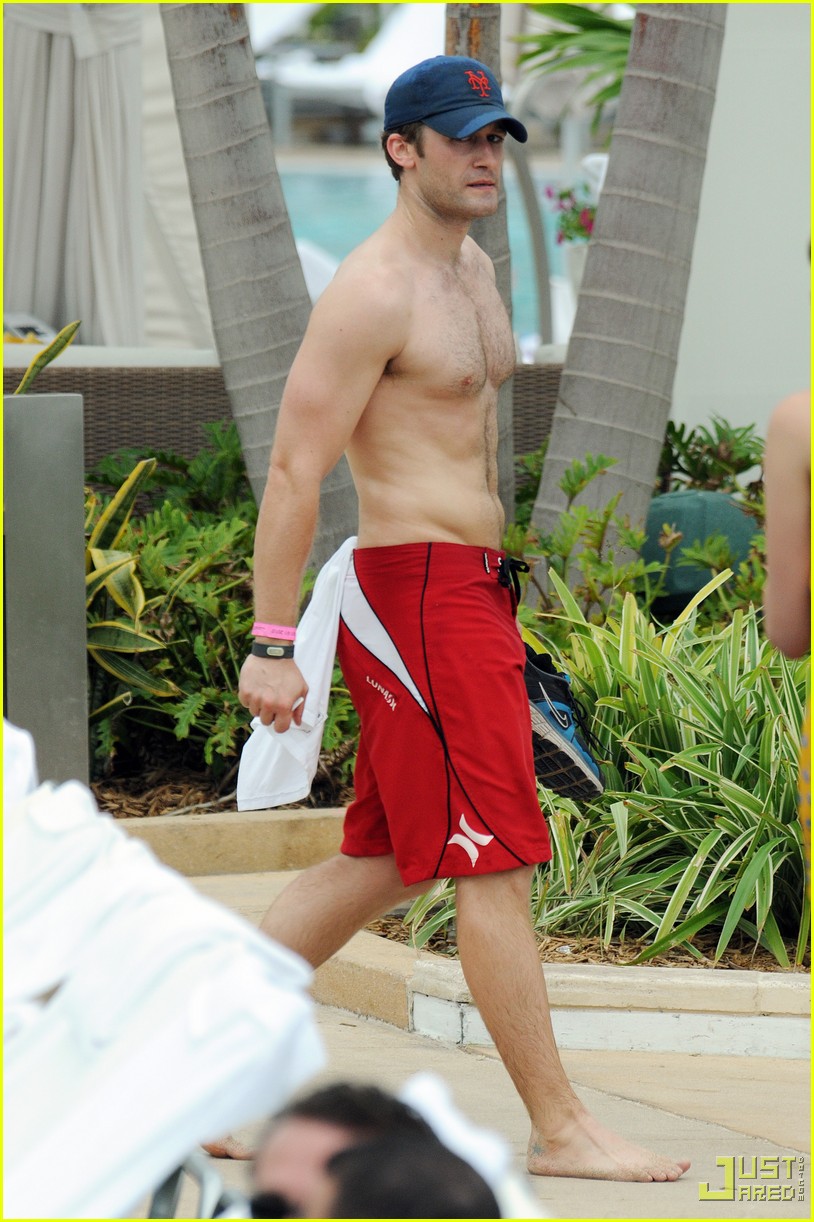 Matthew Morrison: South Beach Buff: Photo 2405539 | Matthew Morrison Photos | Just Jared ...