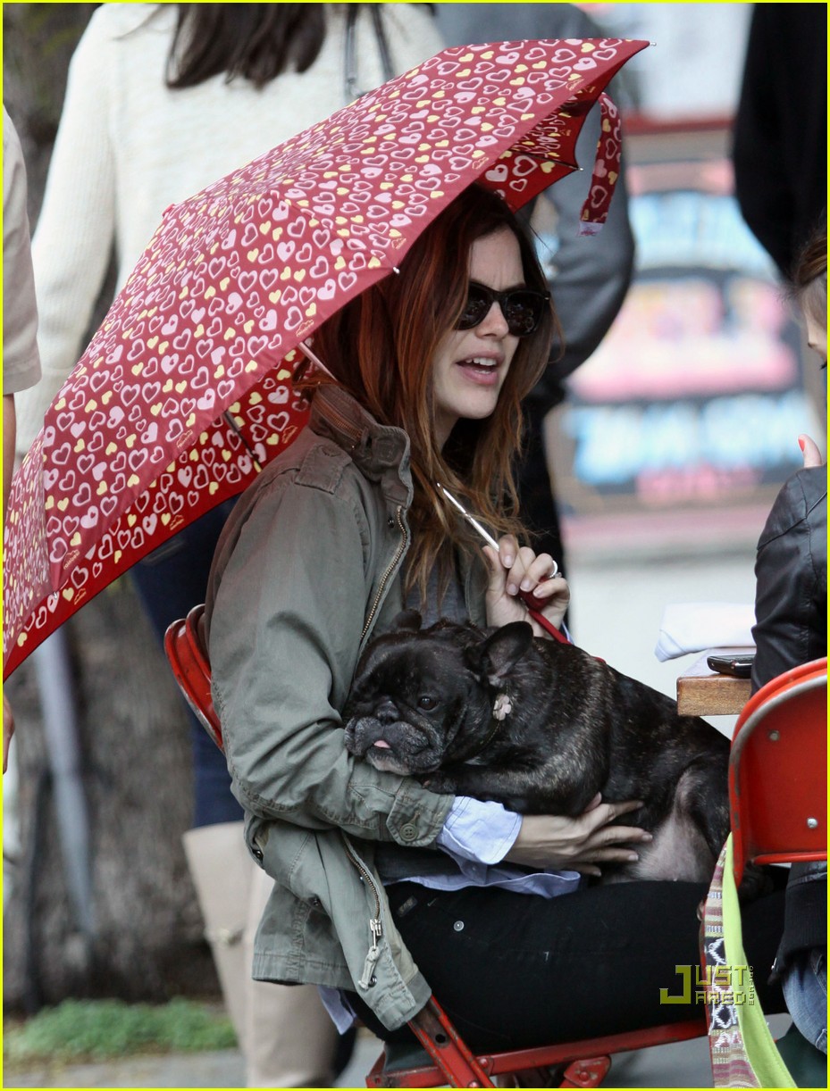 Rachel Bilson: Eating in the Rain!: Photo 2430778 | Rachel Bilson ...