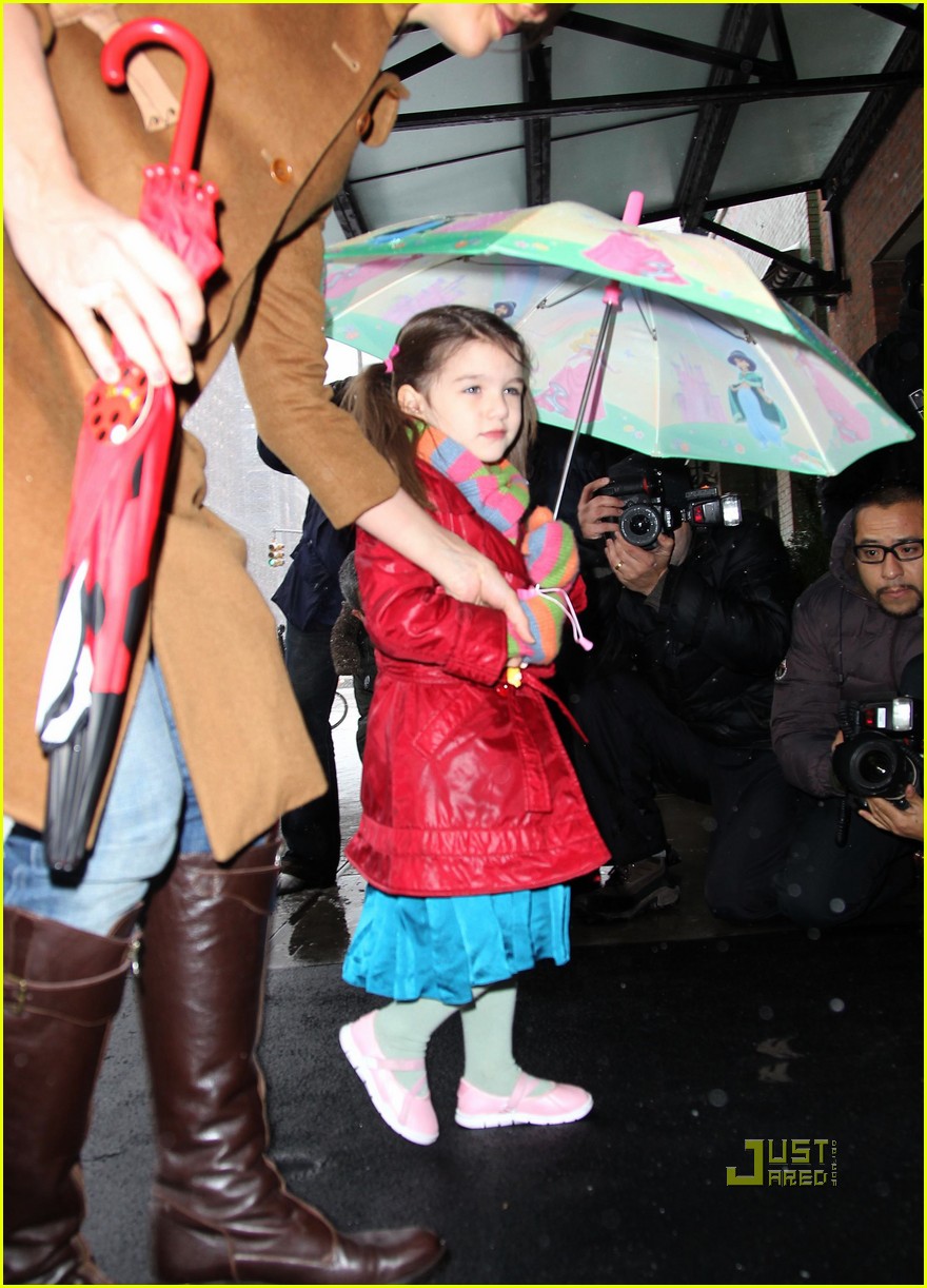 Photo: suri cruise snow 04 | Photo 2426788 | Just Jared: Entertainment News