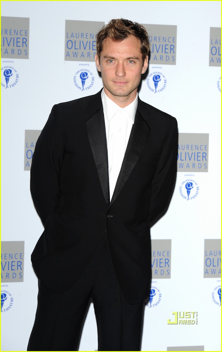 Jude Law Presents Best New Play to 'The Mountaintop': Photo 2436486 ...