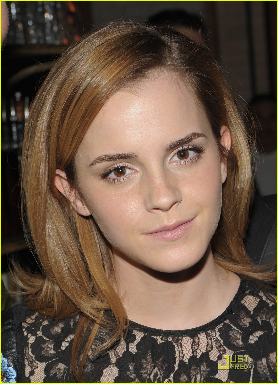 Emma Watson: London Show Rooms: Photo 2437519 | Emma Watson Photos ...