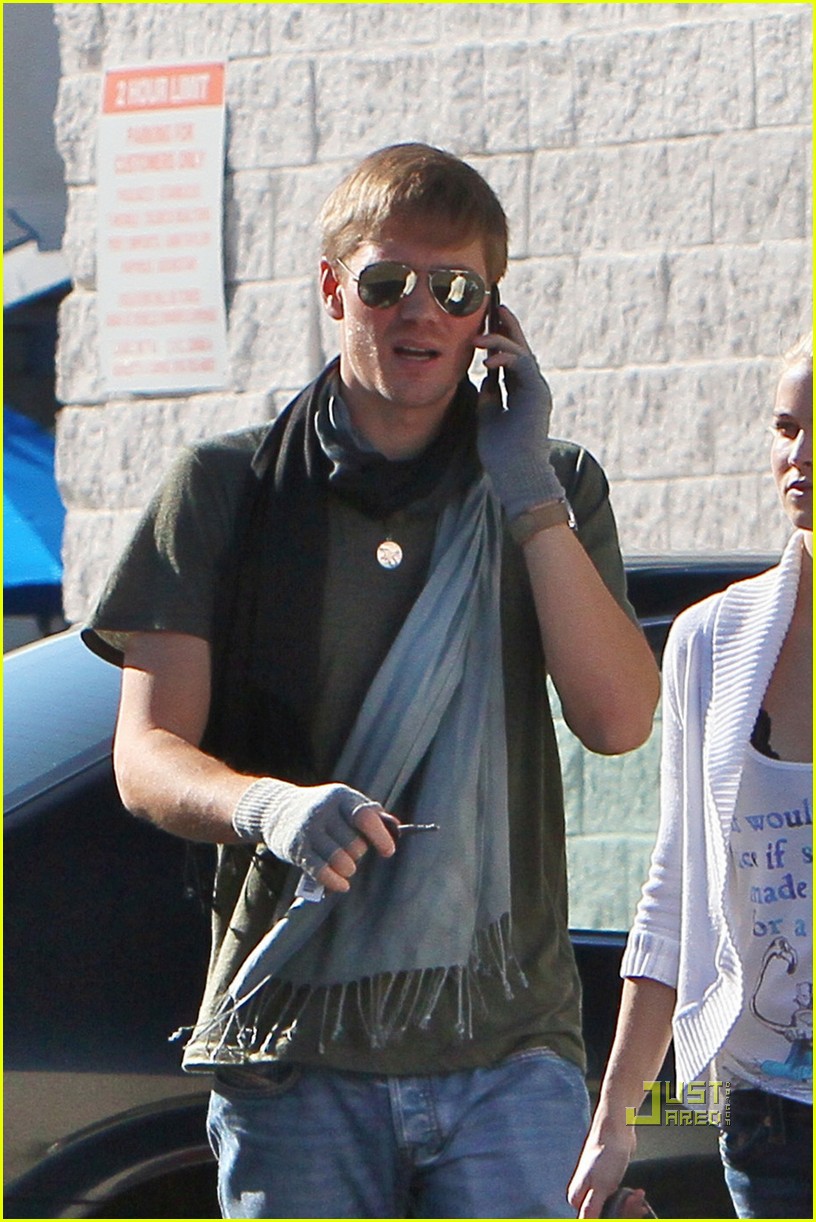 Chad Michael Murray: Gas Station Saturday: Photo 2443761 | Chad Michael ...
