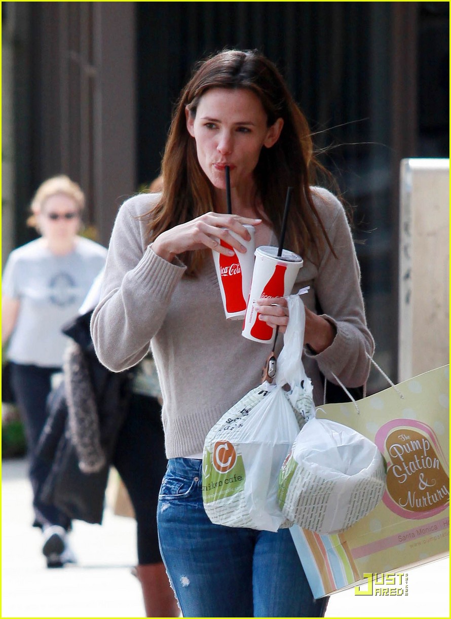 Jennifer Garner Has Family Fun: Photo 2440049 | Ben Affleck, Celebrity ...