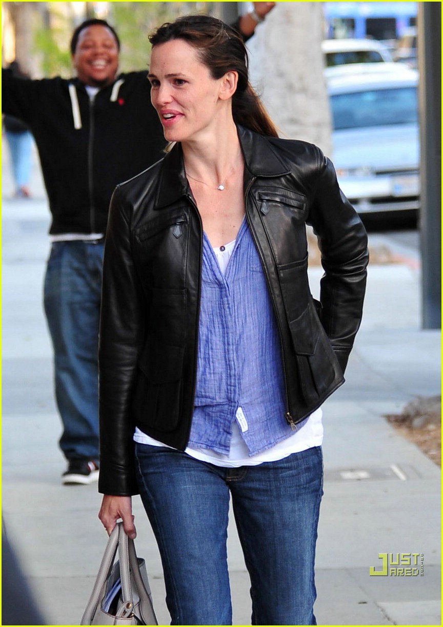 Jennifer Garner: Leather Lady!: Photo 2442807 | Jennifer Garner Photos ...