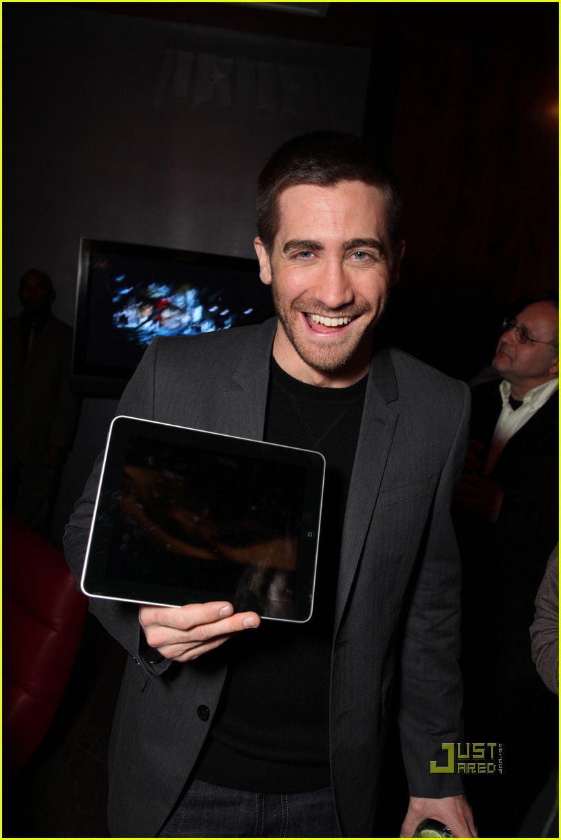 Jake Gyllenhaal: WonderCon Disney Dude: Photo 2439757 | Jake Gyllenhaal ...