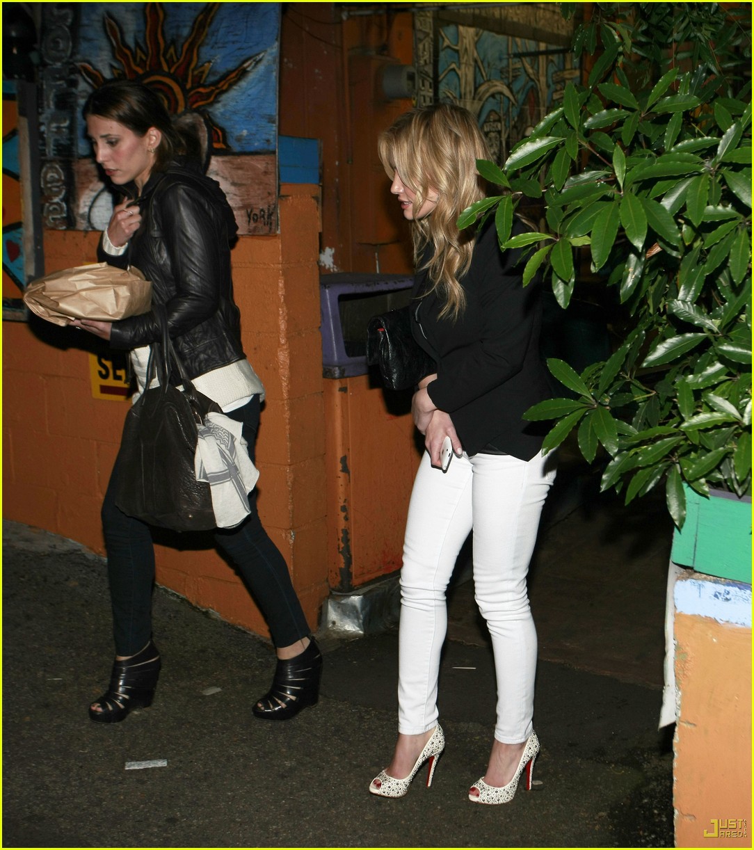 Hilary Duff Hates Bell Peppers -- With A Passion!: Photo 2442928 ...