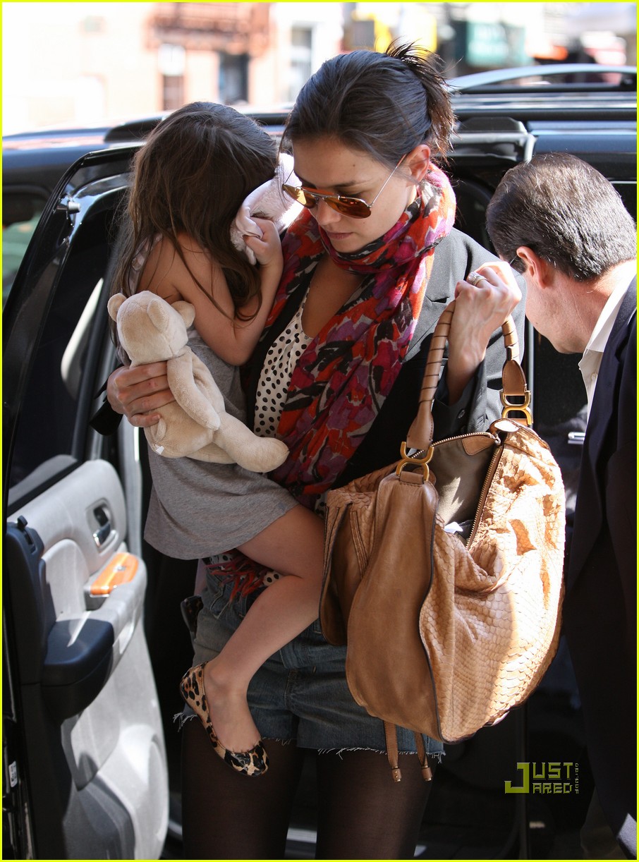 Katie Holmes & Suri Cruise: Easter Sunday at DanceBrazil!: Photo ...