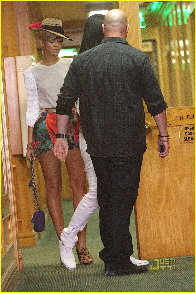 Rihanna is the Last Girl On Earth: Photo 2441168 | Rihanna Photos ...