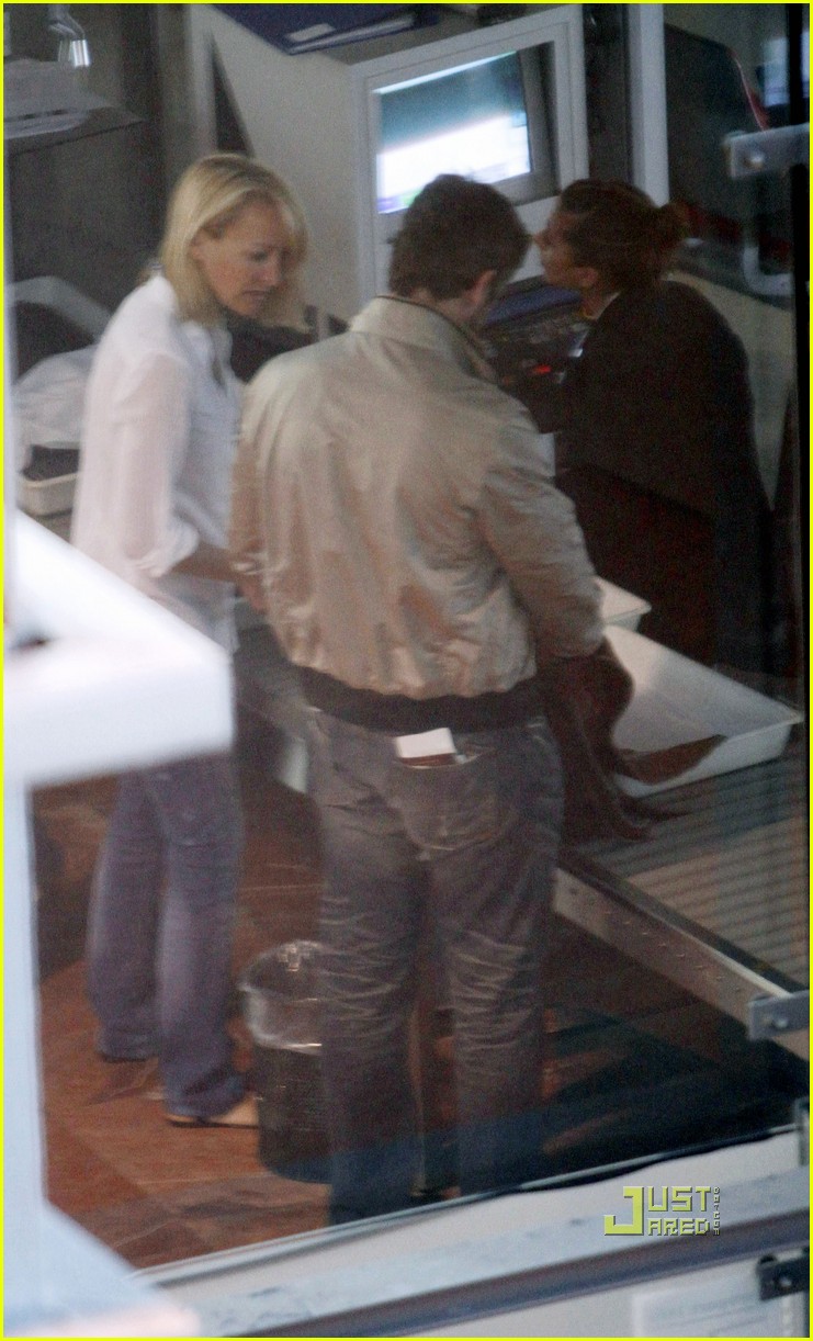 Gerard Butler is a NICE Man: Photo 2453021 | Gerard Butler Photos ...