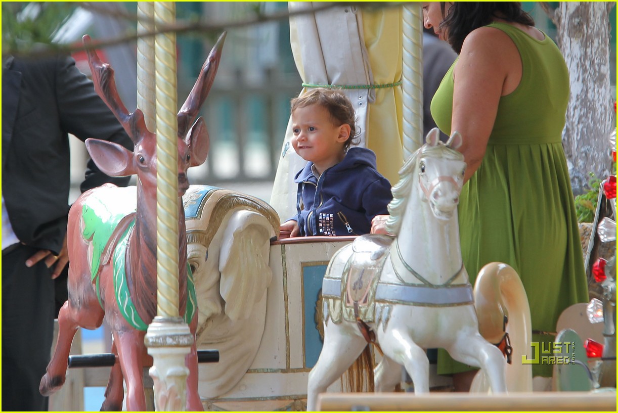 Jennifer Lopez & Marc Anthony: Pucci Pair: Photo 2449347 | Benny Medina ...