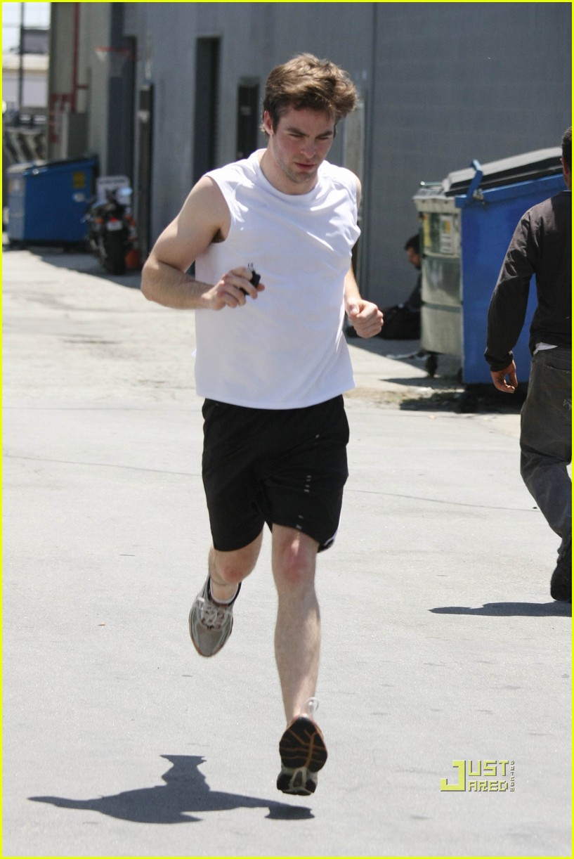 Chris Pine Has an EXTREME BODY: Photo 2450509 | Chris Pine Photos ...