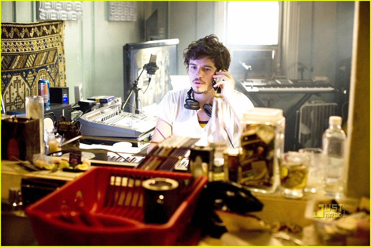 Kevin Zegers: VAMPIRE on the Loose -- EXCLUSIVE: Photo 2450333 | Amanda ...