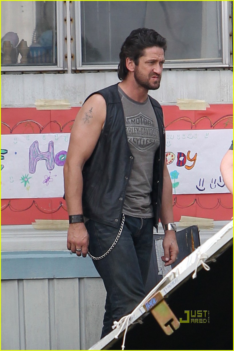 Gerard Butler is the Machine Gun Preacher: Photo 2465466 | Gerard ...