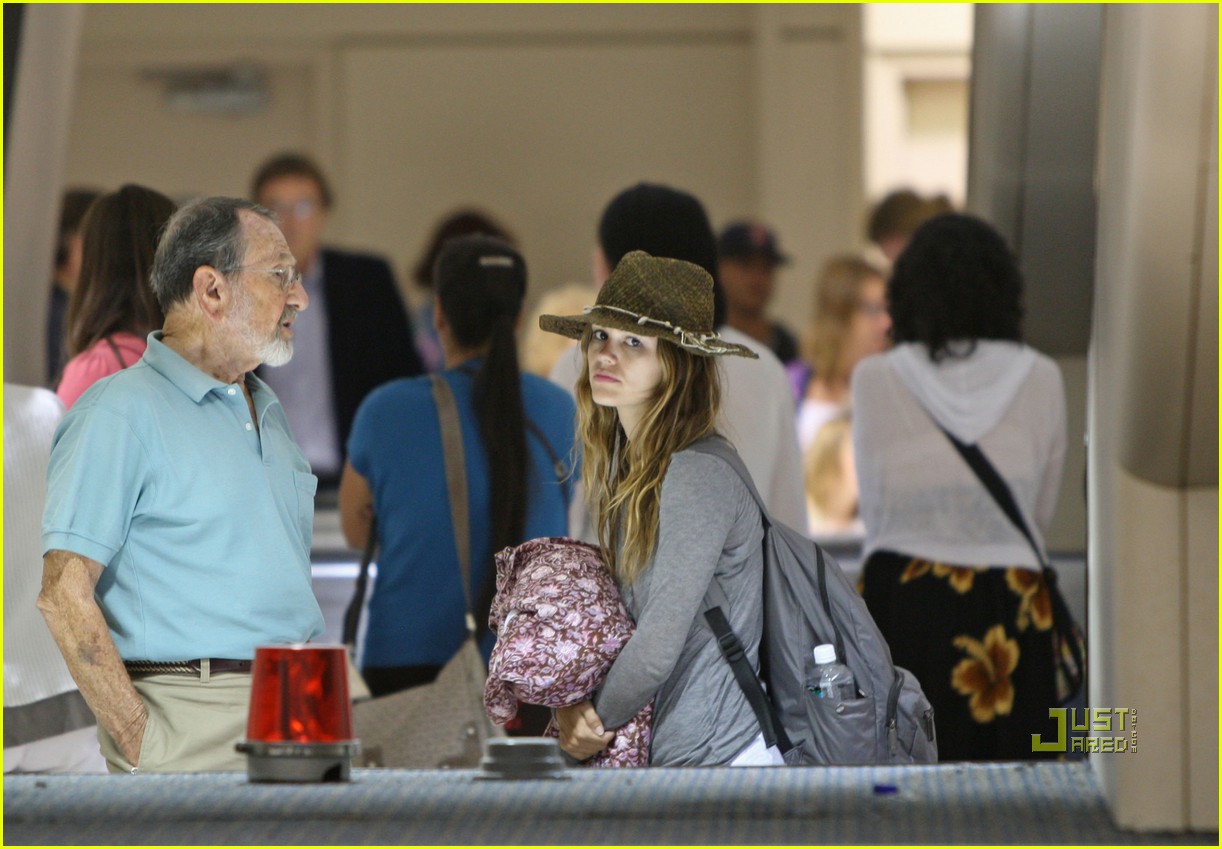 Rachel Bilson: LAX with Grandpa Bruce!: Photo 2474525 | Rachel Bilson ...