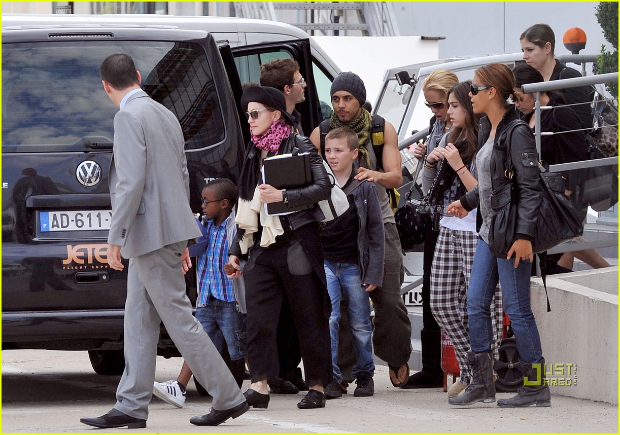 Madonna & Lourdes: Bourget Private Jet!: Photo 2470832 | Carlos Leon ...