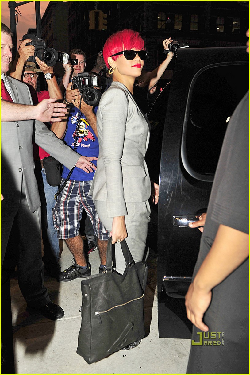 Rihanna: She's Got a Gun!: Photo 2472629 | Rihanna Photos | Just Jared ...