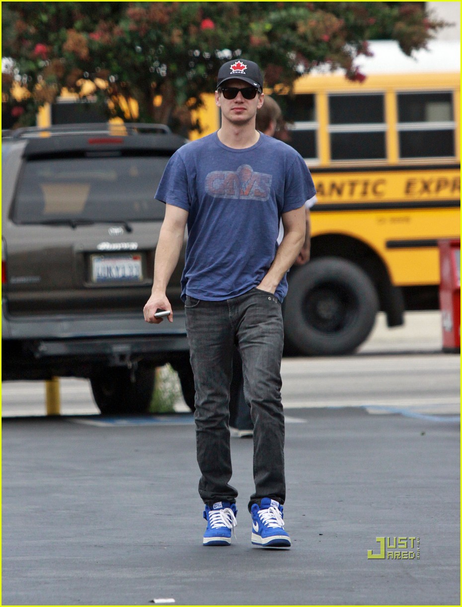 Hayden Christensen: Canadian Cavaliers Fan: Photo 2483522 | Hayden ...