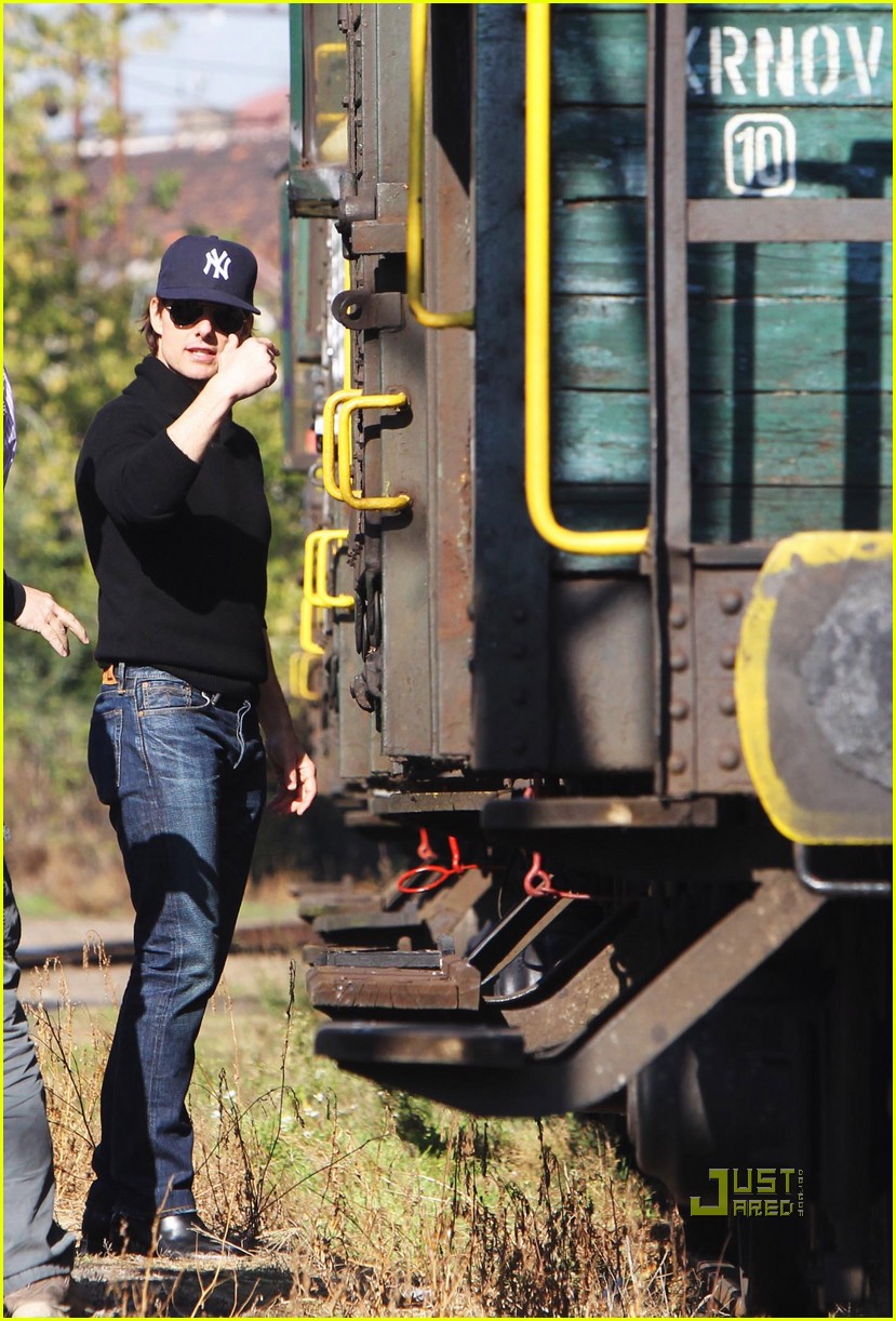 Tom Cruise: Scouting Scene Locations in Prague!: Photo 2481867 | Tom ...