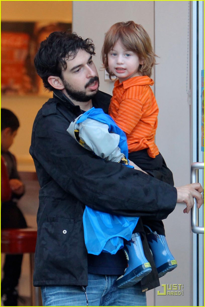 Jordan Bratman & Max Go Under the Sea: Photo 2489042 | Celebrity Babies ...
