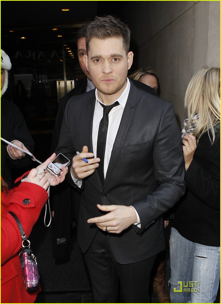 Michael Buble: Wedding Date Set!: Photo 2499643 | Michael Buble Photos ...